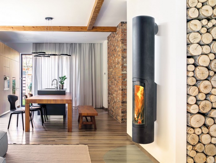 Primera chimenea suspendida con conducto de doble flujo