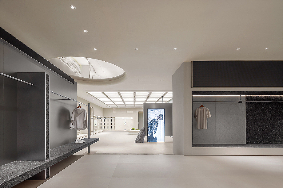 Showroom y oficinas de H.DIJIN por LubanEra·Design
